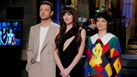 Snl Host Dakota Johnson Crashed By Justin Timberlake Jimmy Fallon