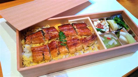 これからの季節にぴったりな鰻ちらし弁当始めました