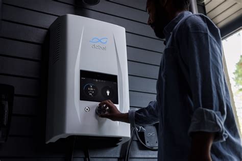 Ev・phv用コンセント型普通充電器のメリットや設置のタイミングは？工事の流れも解説 太陽光蓄電池シミュレーション「エネがえる」（家庭用・産業用）