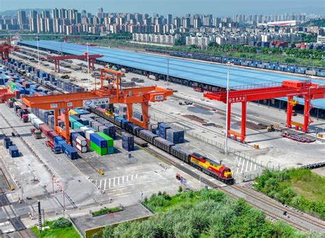 图片新闻 西部陆海新通道运行量质齐升 重庆日报网