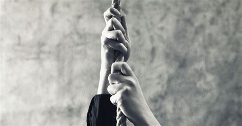 우리는 왜 적당할 때 포기하지 못하는 걸까 쉽고 재미있는 It뉴스 아웃스탠딩