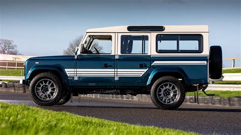 Why These Custom Land Rover Defenders Are The Ultimate British Suvs Maxim