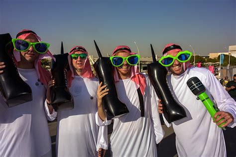 ФОТО Хамгийн өнгөлөг өвөрмөц хөгжөөн дэмжигчид