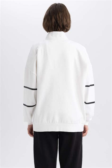 أبيض حريمي سويت شيرت مطبوع اوفر سايز بياقة نص سوسته 2802723 Defacto