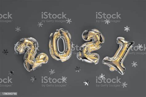 색상 노란색과 회색 2021 일루미네이션 얼티밋 그레이의 올해의 색상 황금 크리스마스 2021 빨간 배경에 고립 된 풍선 0에