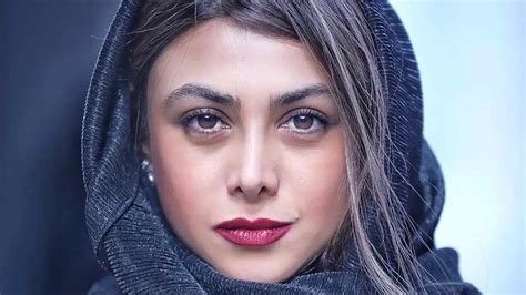 حضور بی حجاب خانم بازیگر در بهشت زهراعکس جنجالی از آزاده صمدی در بهشت