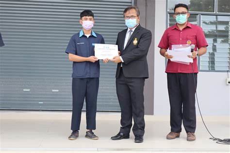 วันพุธ วิทยาลัยอาชีวศึกษาเทคโนโลยีฐานวิทยาศาสตร์ ชลบุรี