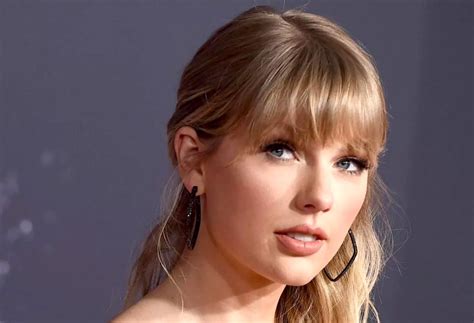 تیلور سوئیفت، مامور مخفی دموکرات‌ها و بایدن یا خواننده‌ای تاریخ‌ساز؟