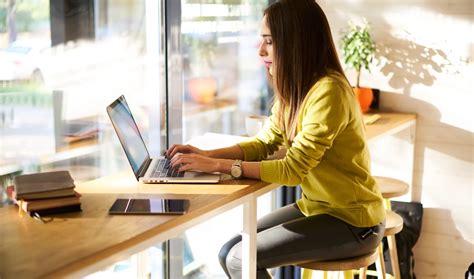 How Hr Can Manage Employee Internet Usage Traqq Blog