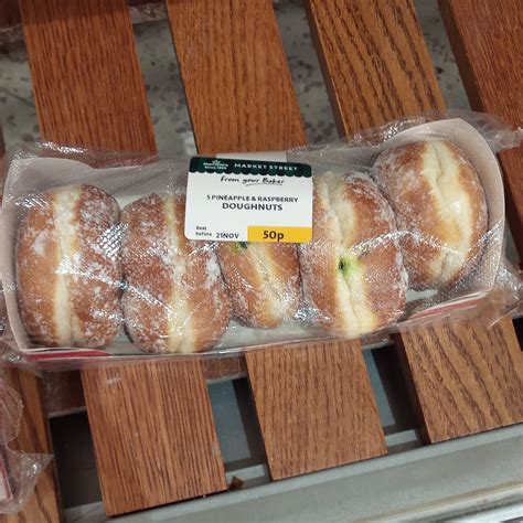 Supersupergirls Food Reviews [review] Morrisons Donuts