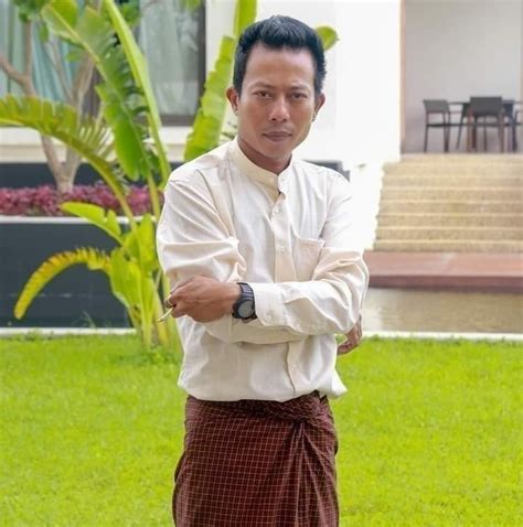 ဖျာပုံက သတင်းထောက်ဟောင်း Ayeyarwaddy Times Facebook