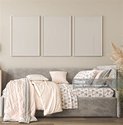 침대와 장난감이 있는 현대적인 어린이 방의 빈 흰색 벽 스칸디나비아 스타일의 인테리어를 조롱합니다 아이들을 위한 아늑한 객실 3d 렌더링 고품질 3d 그림 0명에 대한 스톡