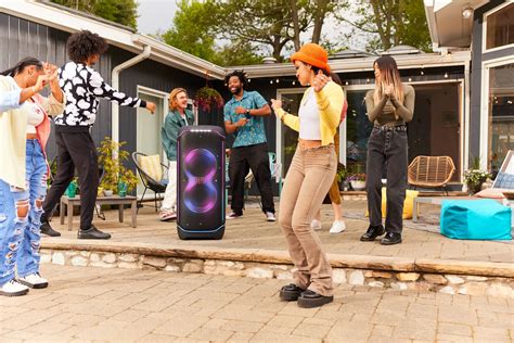 Loa Di Động Bluetooth JBL Partybox Ultimate Hiện Đại Mới Nhất