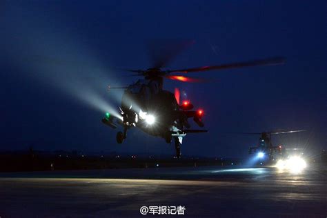高清：解放军武直 10夜间升空 练全天候作战【8】 军事 人民网