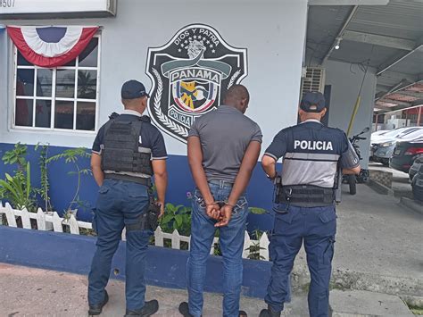 PolicÍa Captura Sujeto Que IntentÓ Llevarse El Radio De Un Bus Y