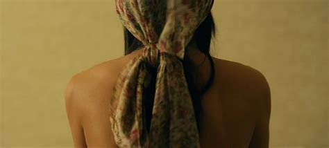 Голая неизвестный в Что творят мужчины