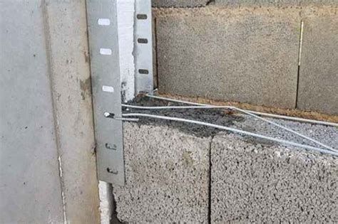 فاصله وال پست یا ناودانی منقطع از هم چقدر باید باشد ؟ شرکت خانه بلوک