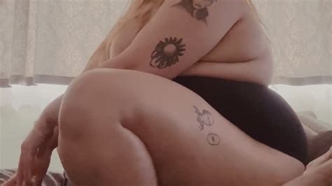 130lb Guy Getting Squashed By A 300lb Woman Chunkygoddessxo