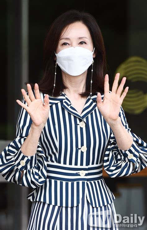 [td포토] 전인화 우아한 손인사~