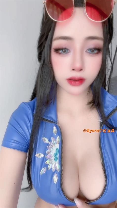 One Piece Nico Robin Cosplay Byoru