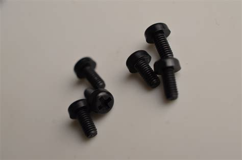 Винт нейлоновый под крестовую отвертку М3 prozhektor8kvt