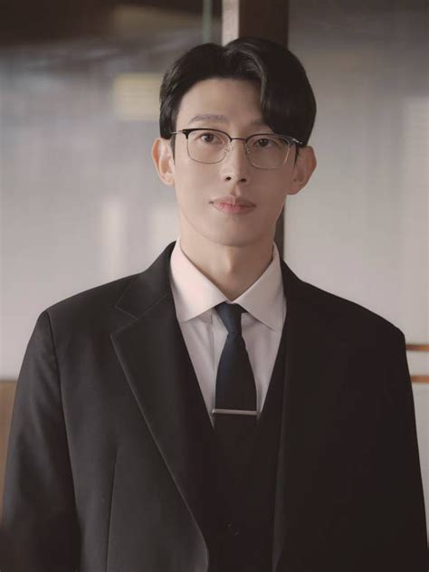 演员姜其永将加入惊奇的传闻第二季饰演了与前作完全不同的角色 哔哩哔哩