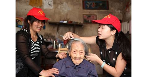 Китай представи петгодишен план за грижите за възрастните хора