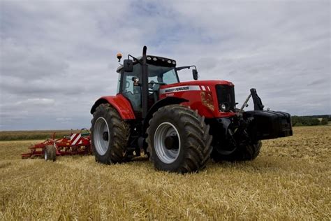 Massey Ferguson 8600 Tractor
