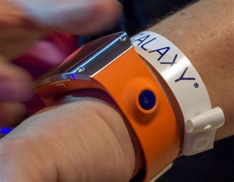 Hands On With The Samsung Galaxy Gear Ars Technica