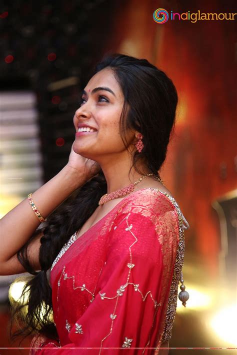 Divi Vadthya Actress Hd Photos Images Pics And Stills