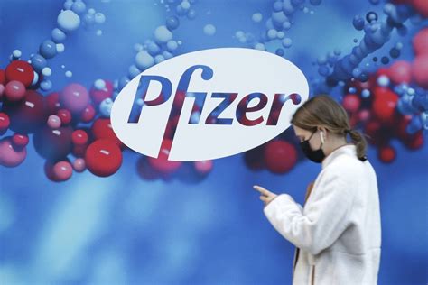 Canada Joins Britain In Approving Pfizers Covid 19 Vaccine