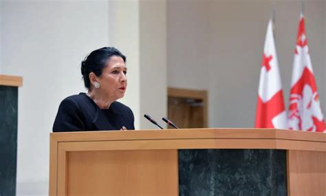 პრეზიდენტმა ე წ ლგბტ პროპაგანდის საწინააღმდეგო კანონპროექტს ხელი არ მოაწერა Knews Ge