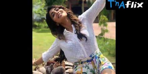 Shriya Saran Breasts Scene In Shriya Saran Hot Sexy Bold 2019