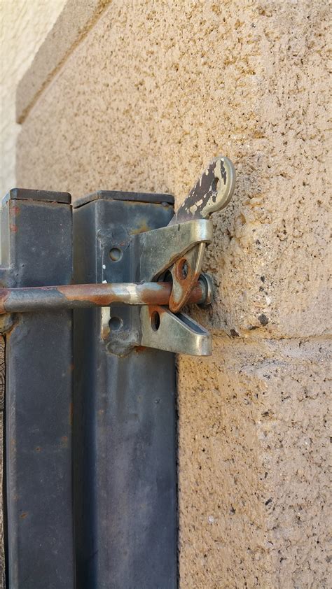 Tips For Installing A Self Locking Gate The Art Of Doing OFF