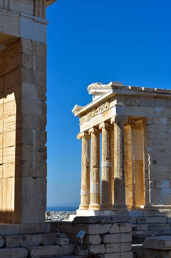 아테네의 아크로 폴리스 다양한 고대 건물의 유적 스톡 사진 0명에 대한 스톡 사진 및 기타 이미지 0명 건물 외관 건물