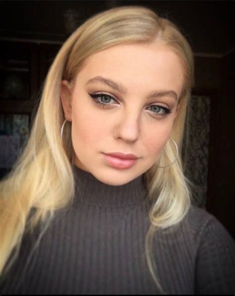 Молодая девушка для щедрого мужчины Москва СОДЕРЖАНКИ