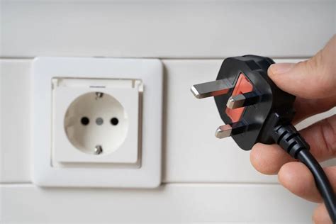 Why Do Different Countries Have Different Electric Outlet Plugs