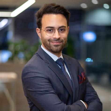 Omar Kayali Associate Kearney Linkedin