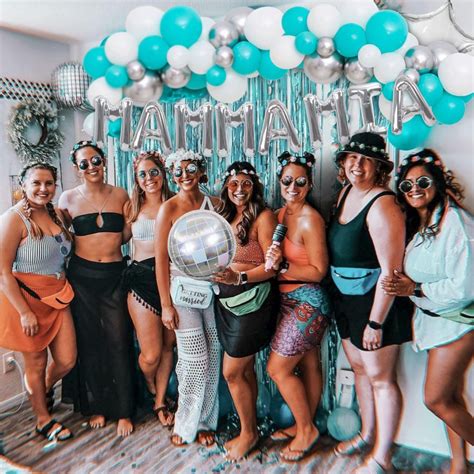 11 Mamma Mia Outfit Inspo Manhattan Society