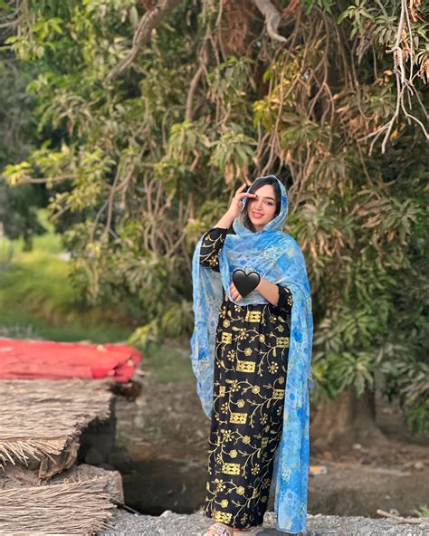 ‎معصومه🐣‎ ‎ما دخترای جنوب😌🩷 دریا و ماشینبازی رو ترجیح میدیم به کافه