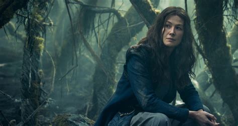 Youtuber Nerd Cookies Roasts Amazons The Wheel Of Time