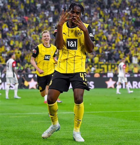 Jamie Gittens Dortmunds Rising English Star Shines On Champions