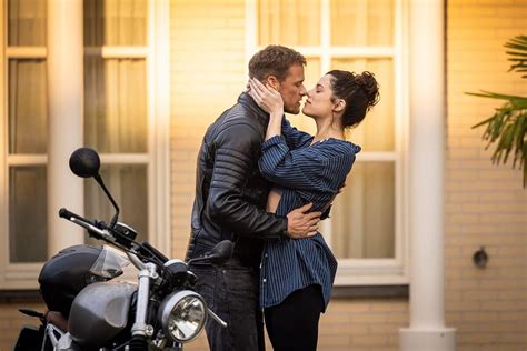The Couple Next Door First Photos With Sam Heughan