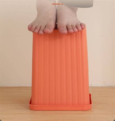 ถังขยะ ถังขยะมินิมอล ถังขยะมินิสไตส์ญี่ปุ่นในครัวหรือห้องน้ำได้สะดวกแบบไม่กินพื้นที่ รุ่นt11 ฝา