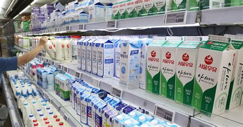 원윳값 88원 인상 확정에도…서울우유·하나로마트 “흰우유 3000원 안 넘긴다”