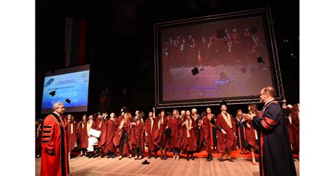 60 млади лекари по дентална медицина се дипломираха в Медицински университет Варна