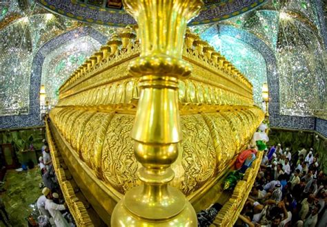 نجف غرق در شور و شعف نجوای عاشقانه هزاران زائر در بارگاه علوی تصاویر