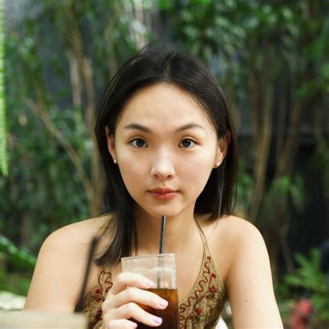 每次搭廉航 都在試探航空公司對隨身行李限制有多嚴格 有人可以分享嗎～ 我個人經驗— •亞洲航空 從桃機、清邁、曼谷出發，都沒秤過 •峇迪航空