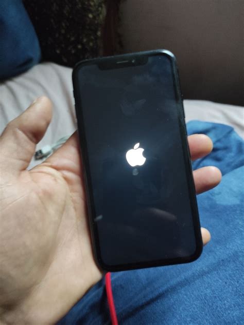 Продам айфон Xr заблокований 2 000 грн Мобільні телефони смартфони Львів на Olx