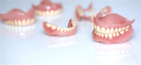 Как правильно ухаживать за съемными протезами чтобы они служили долго